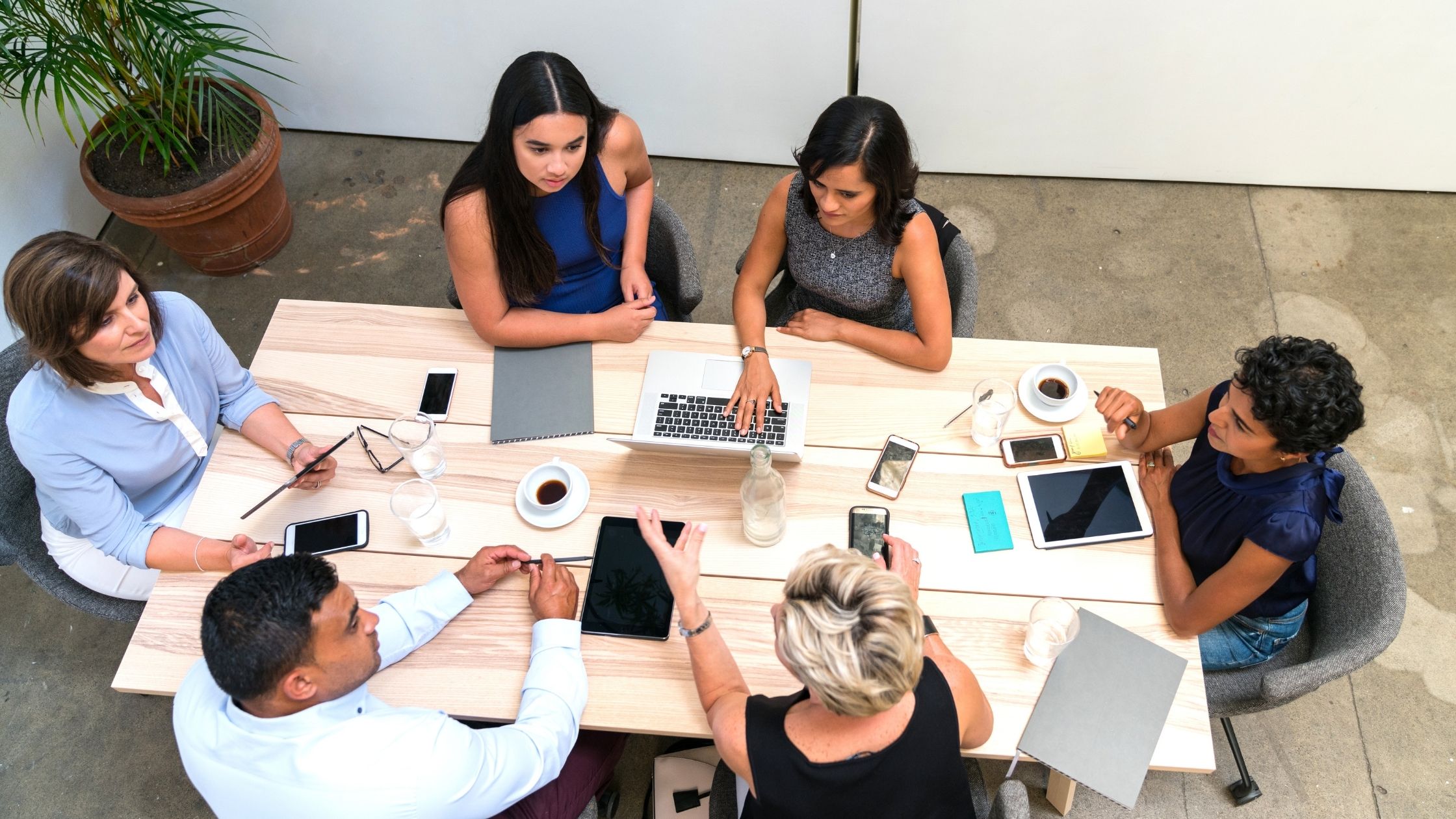 10-Step Guide to Success Throughout the Event Lifecycle - 10times